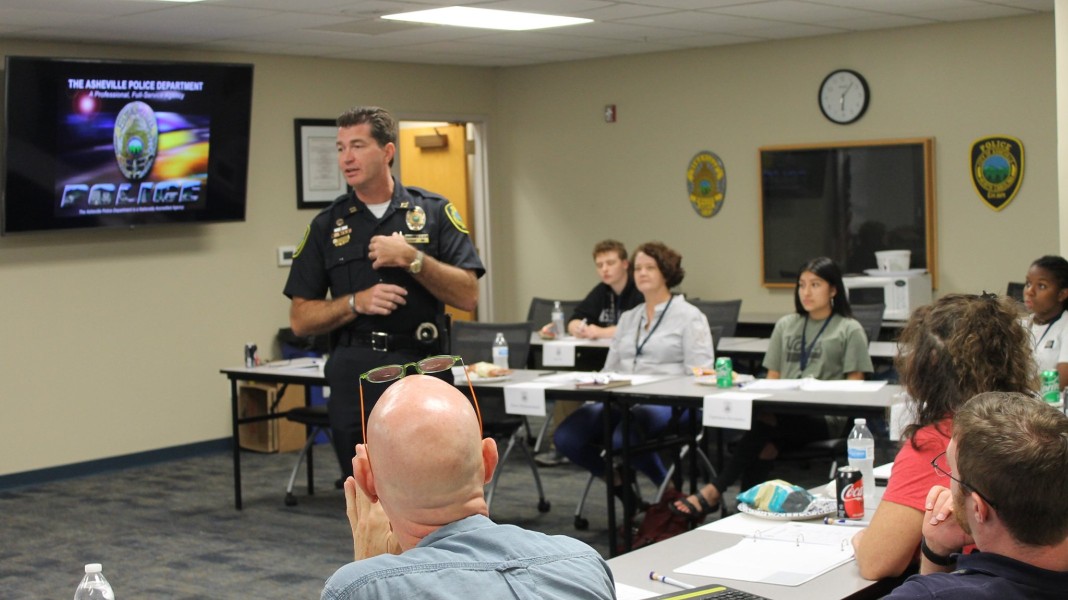 Sign up for the Citizen's Police Academy - The City of Asheville