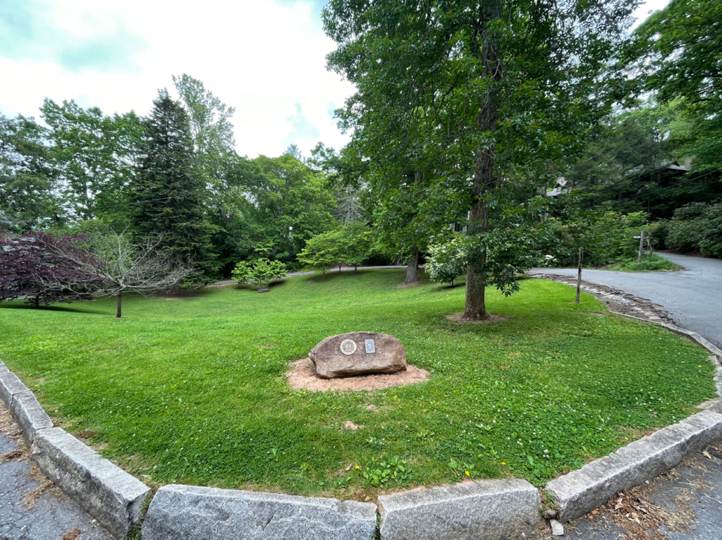 Park Views: Griffing Boulevard Rose Garden and Sunset Park - The City ...